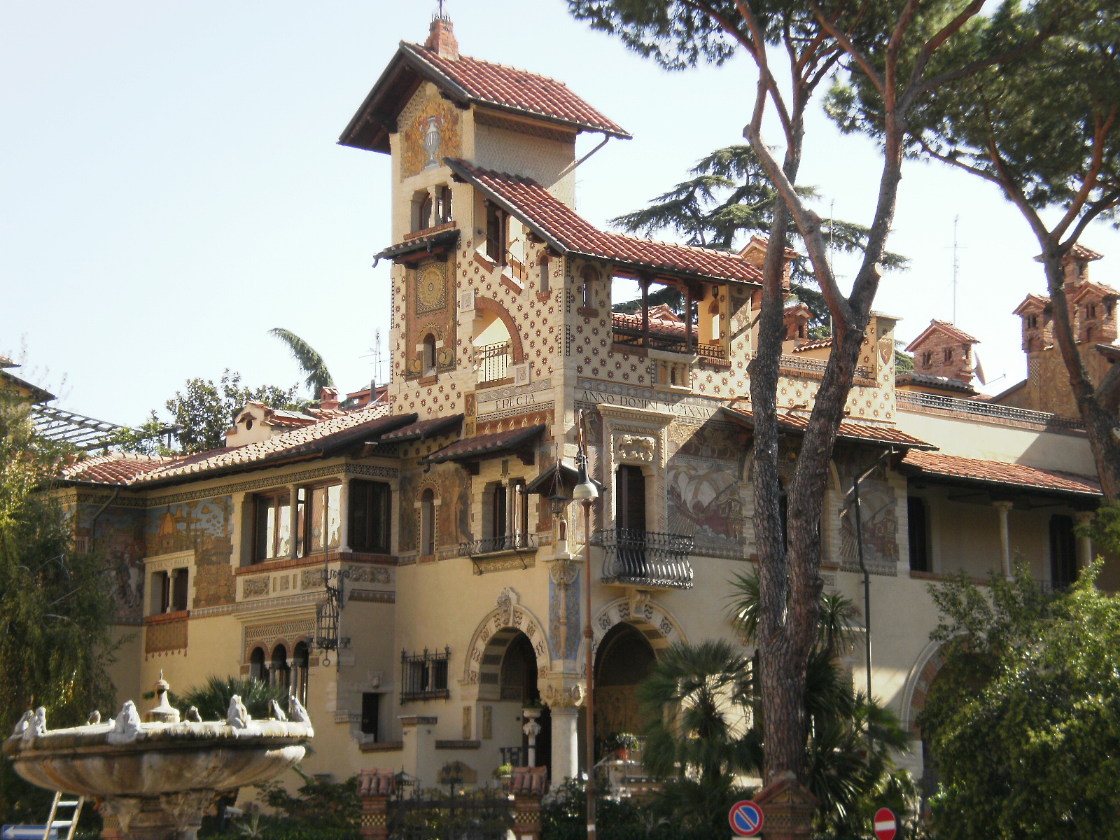 Itinerario quartiere Coppedè Roma | Viaggiamo